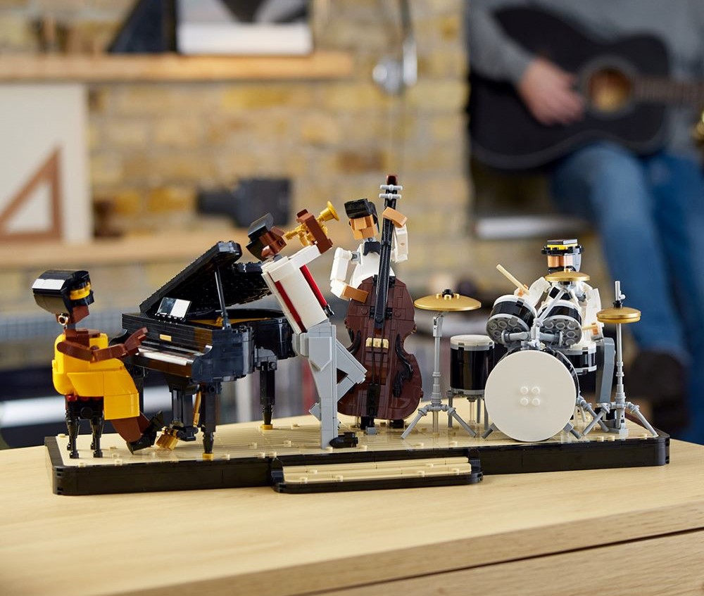首位台灣樂高玩家投稿作品正式量產！LEGO®Ideas 將於7/1推出《爵士四重奏》，揚名國際成另類台灣之光｜TRAVELER Luxe旅人誌