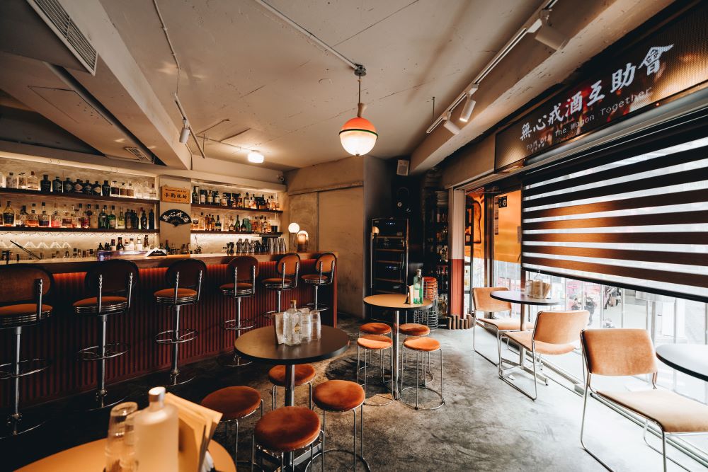 台北 Nonsense Cafe & Bar，除了酒之外都是胡鬧！ | TRAVELER Luxe